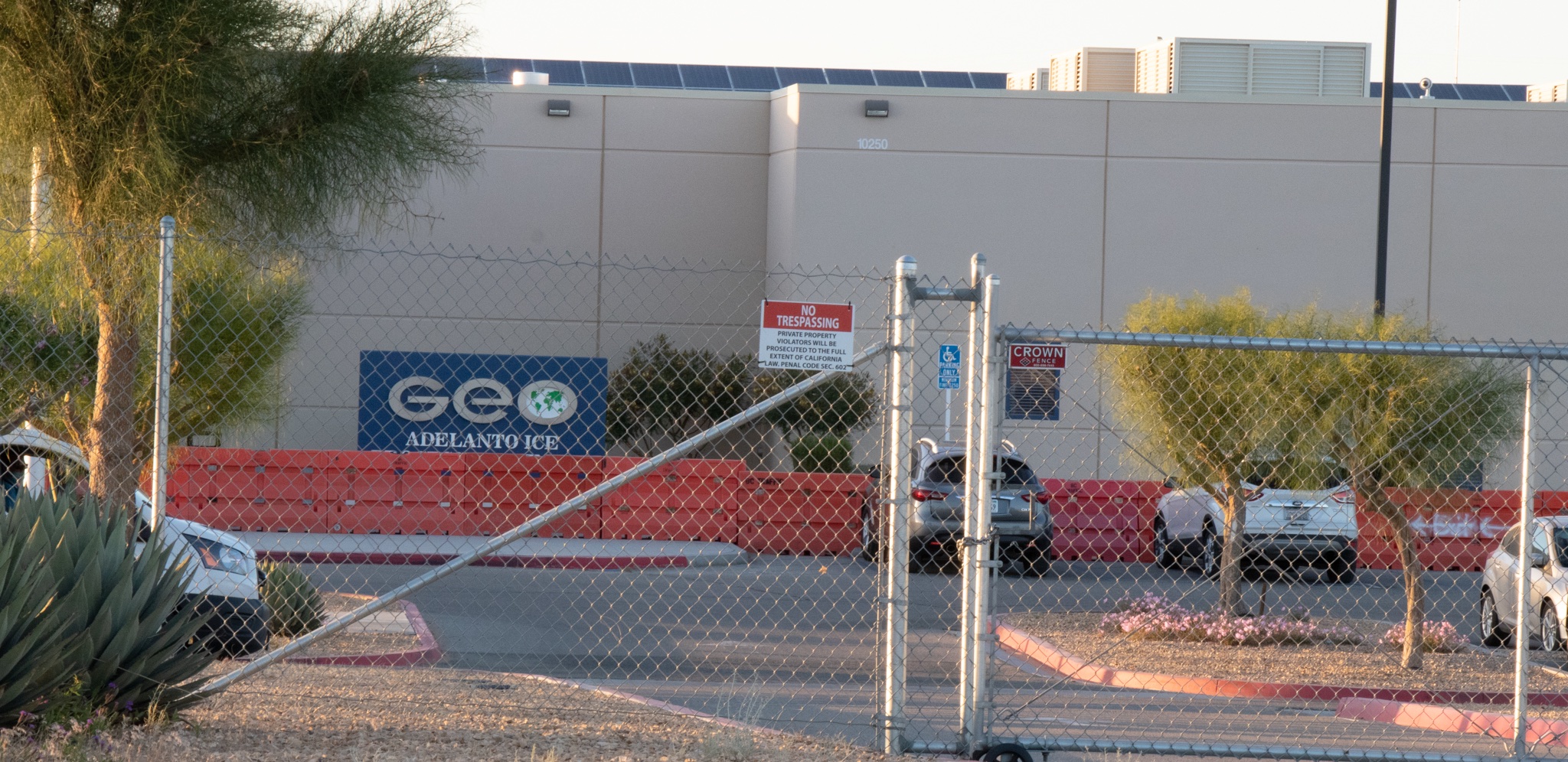 Immigrant Detainees Strike Over $1-a-Day Pay, Working Conditions ...