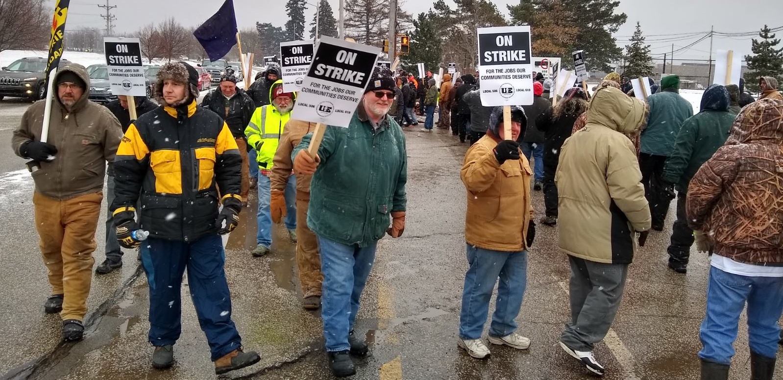 Erie Locomotive Plant Workers Strike against Two-Tier | Labor Notes