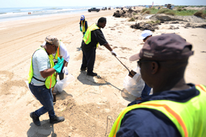 A Second Disaster Coming to the Gulf? Hazards Abound for Cleanup ...