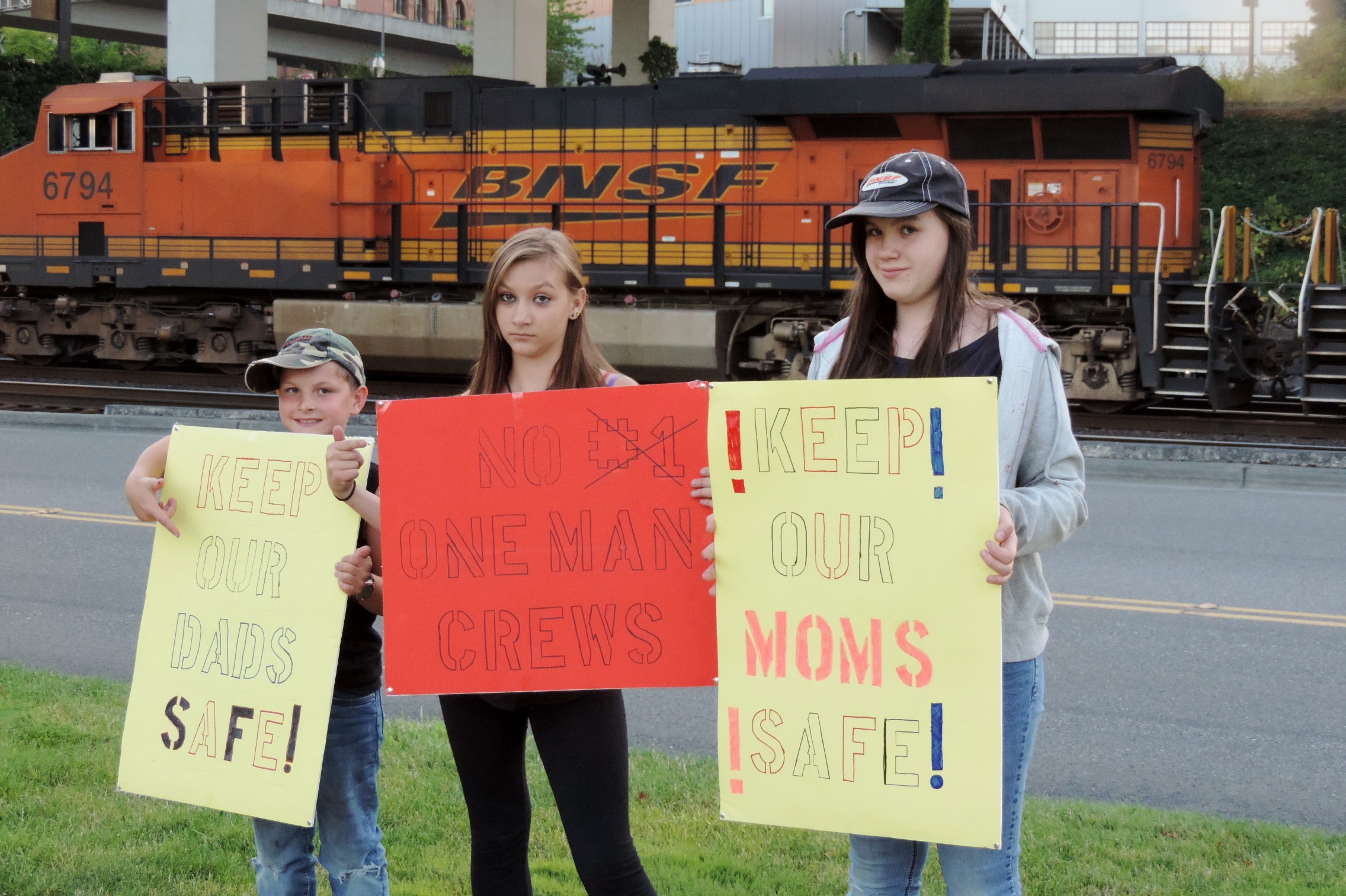 Rail Workers Vote Down Single-Person Crews | Labor Notes