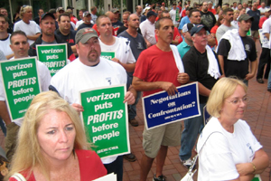 Readying for Tough Bargaining, Members Stoke the Fires at Verizon ...