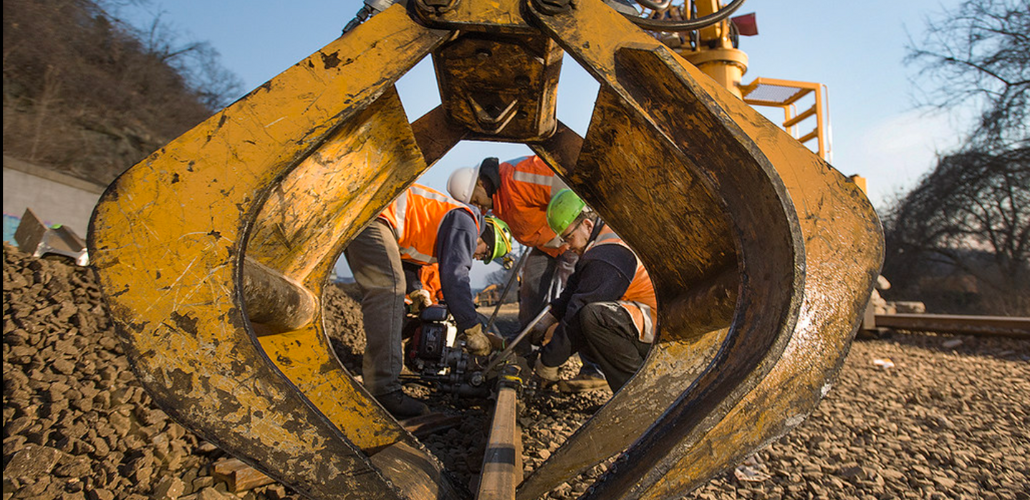 Railroads and Unions Divide and Scramble | Labor Notes