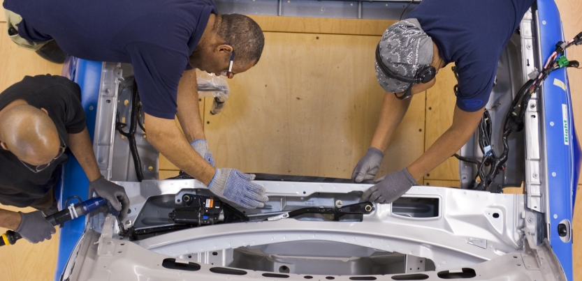 The Alligator and the Auto Worker | Labor Notes