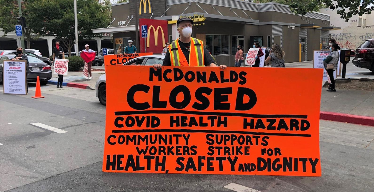 Striking McDonald’s Workers Block Entrance, Shut Store | Labor Notes Striking McDonald’s Workers Block Entrance, Shut Store | Labor Notes