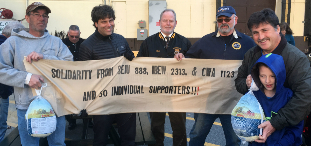 A How-To in Solidarity: Teacher Takes Turkeys to Teamsters | Labor Notes
